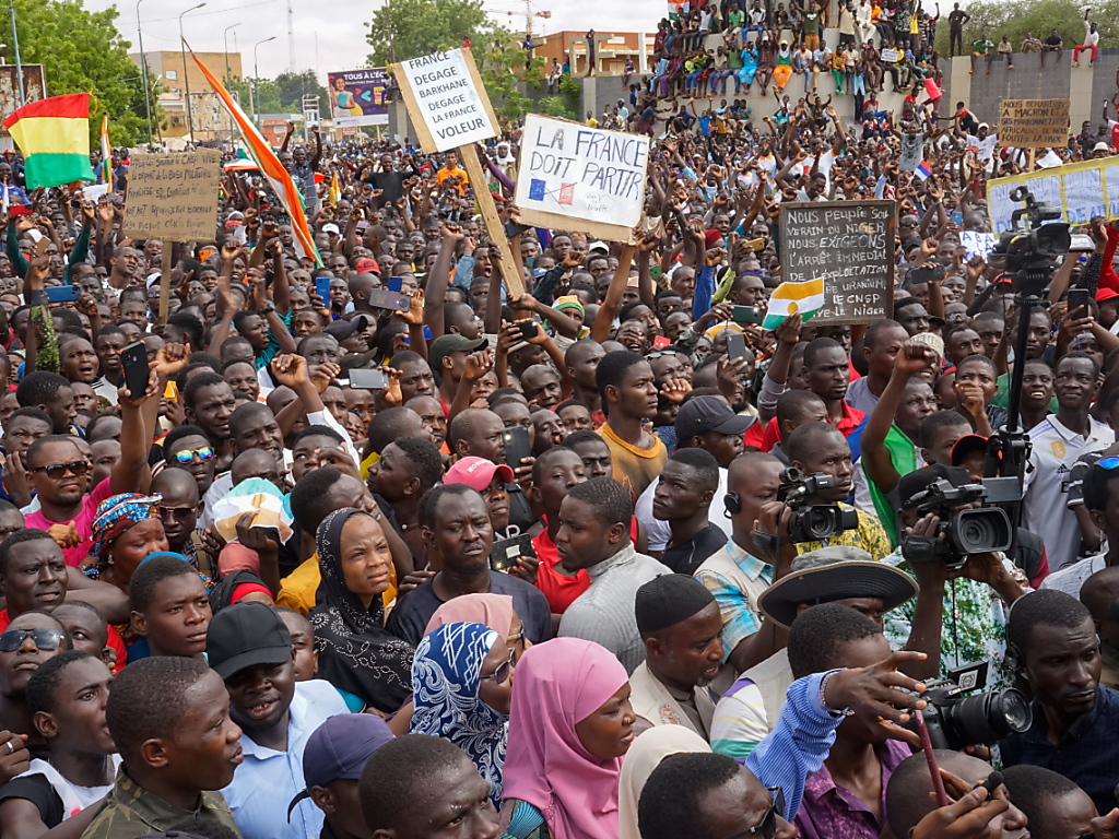 Possible intervention au Niger: le compte à rebours a commencé - RJB ...