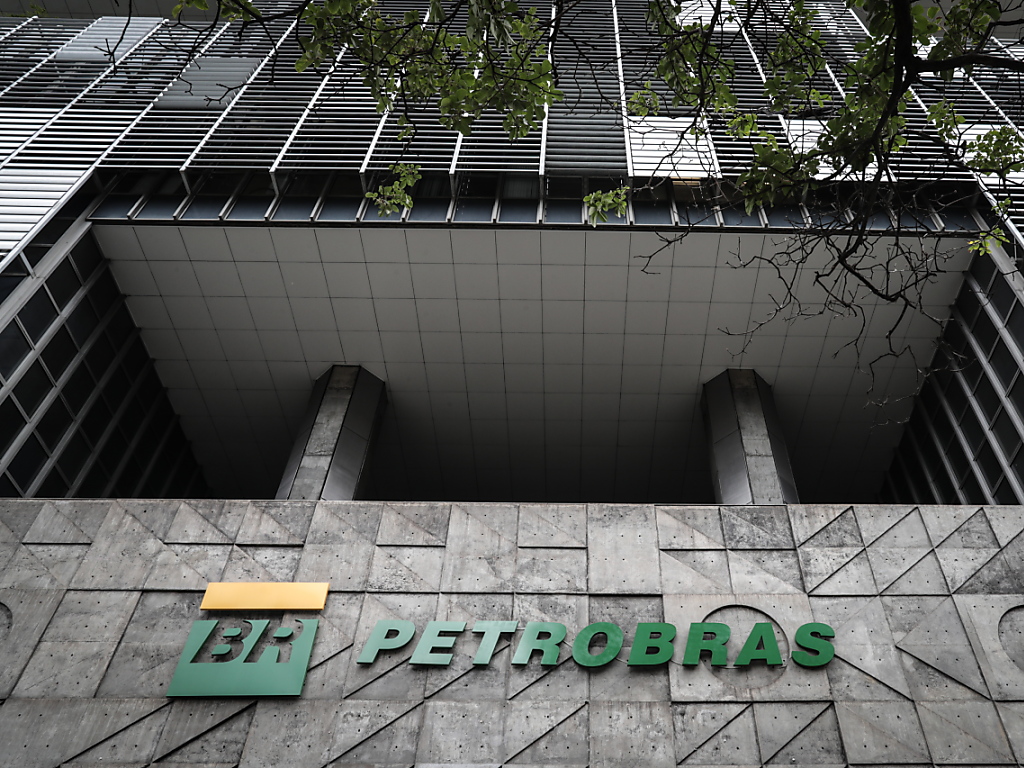 La banque PKB Privatbank condamnée pour blanchiment aggravé - RTN votre ...