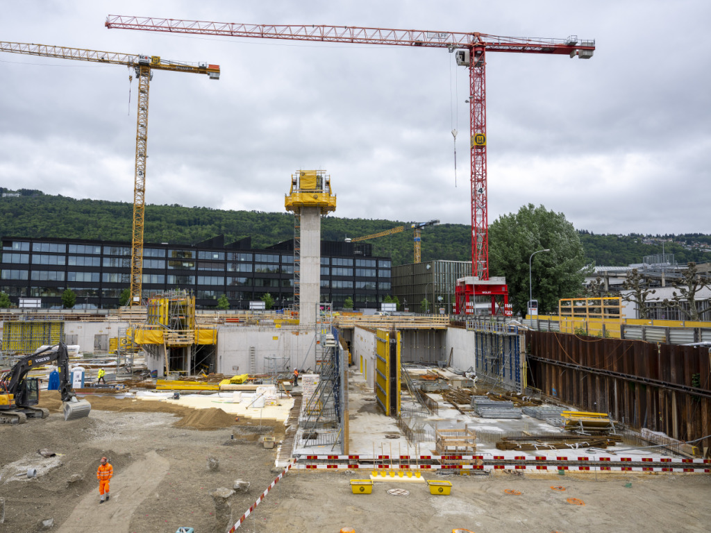 Pose de la première pierre du Campus Biel/Bienne - RTN votre radio ...