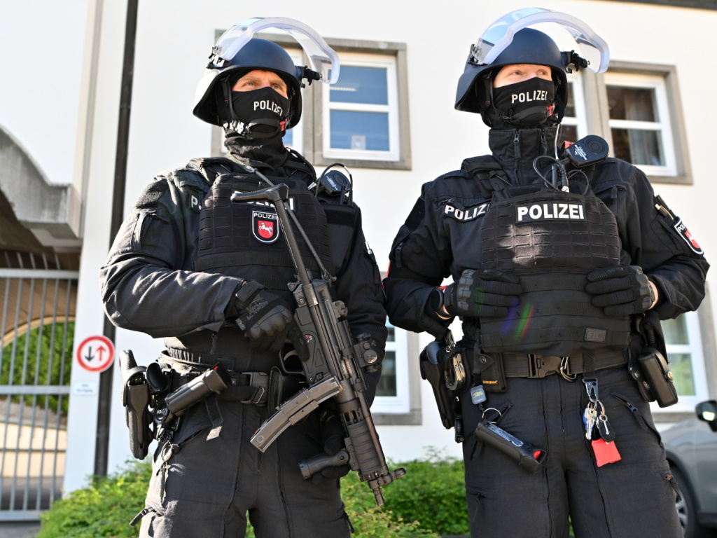 Vaste opération contre un réseau complotiste et extrémiste en Allemagne ...