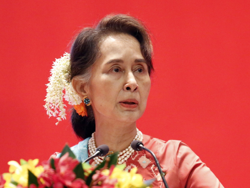 La Birmane Aung San Suu Kyi fête ses 80 ans coupée du monde - RJB votre ...