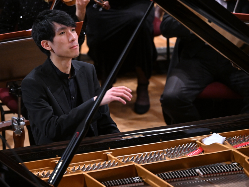 Eric Lu remporte le concours international de piano Chopin - RTN votre ...