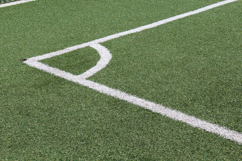 Gazon synthétique pour le terrain de foot d’Hauterive - RTN votre radio ...